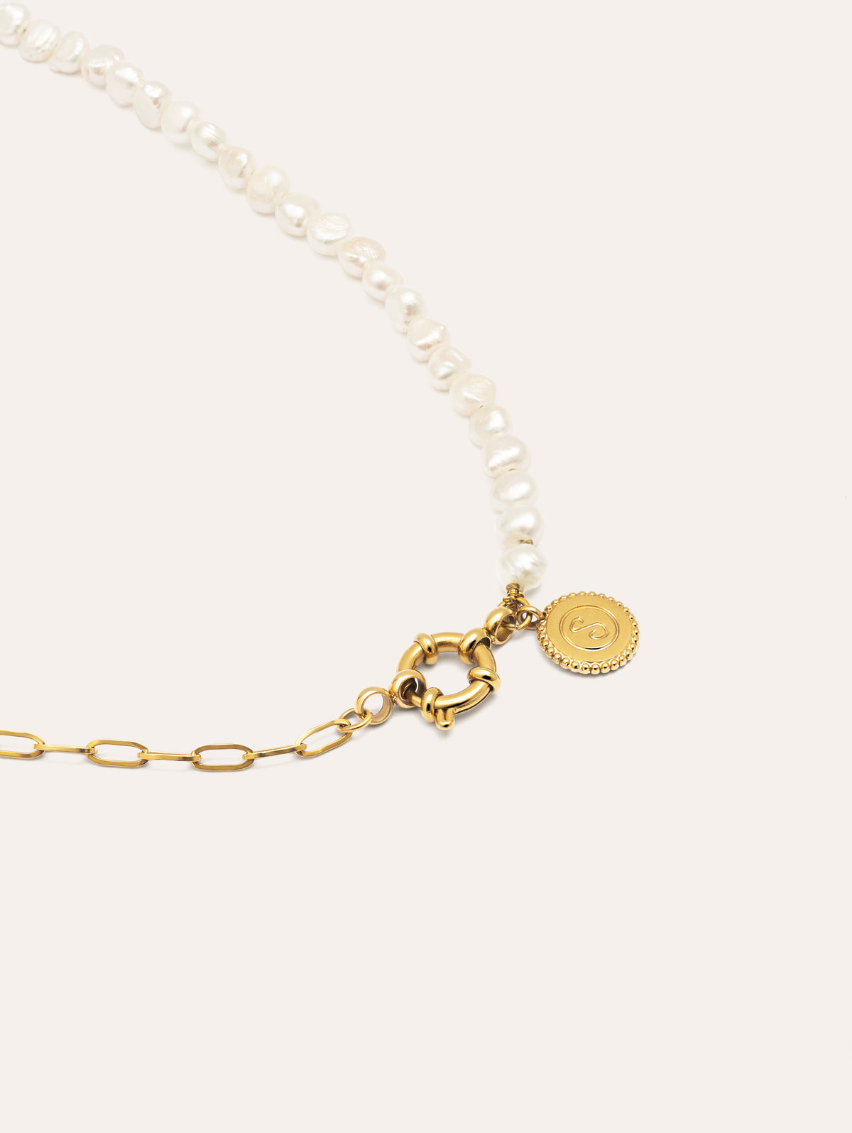 Chic Pearl Stainless Steel Gold Necklace – SINGULARU