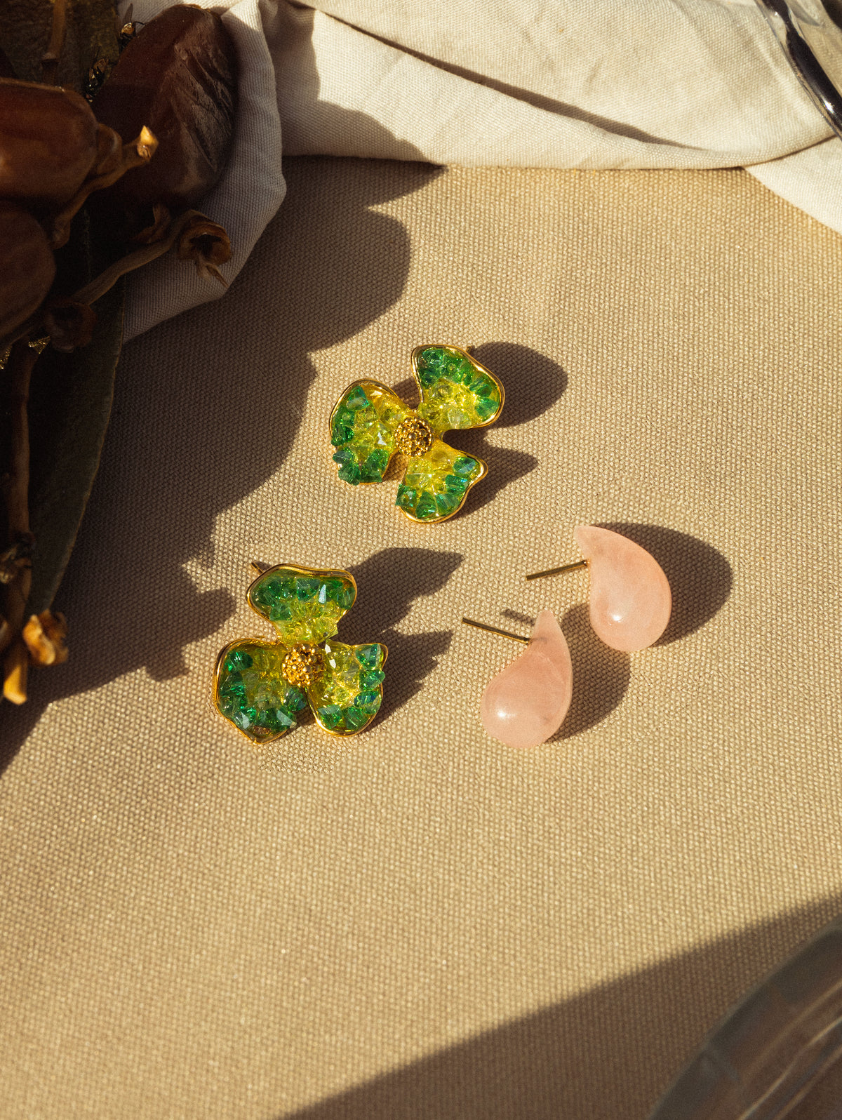 Clover Gold Earrings – SINGULARU